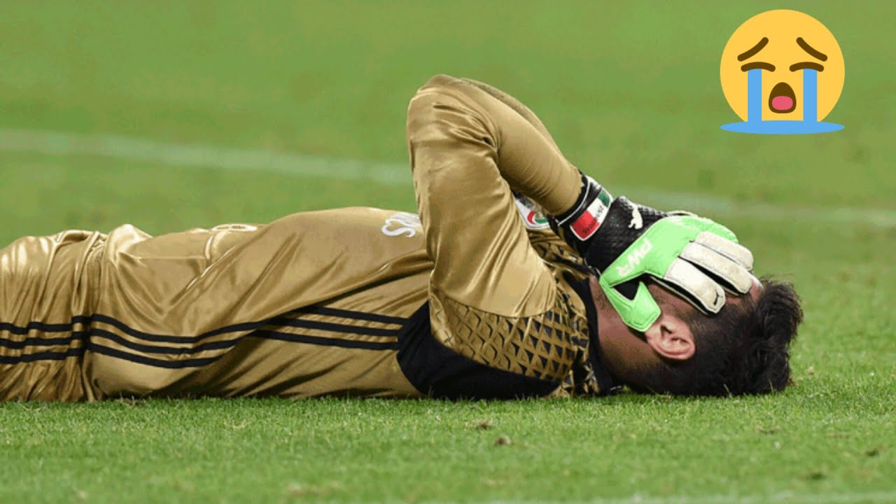 The Worst Goalkeeper Fails Ever Recorded In History - YouTube