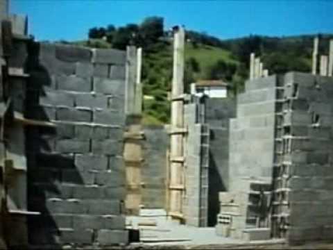 EDITA ISPRED DZAMIJE U GODIJEVO - YouTube