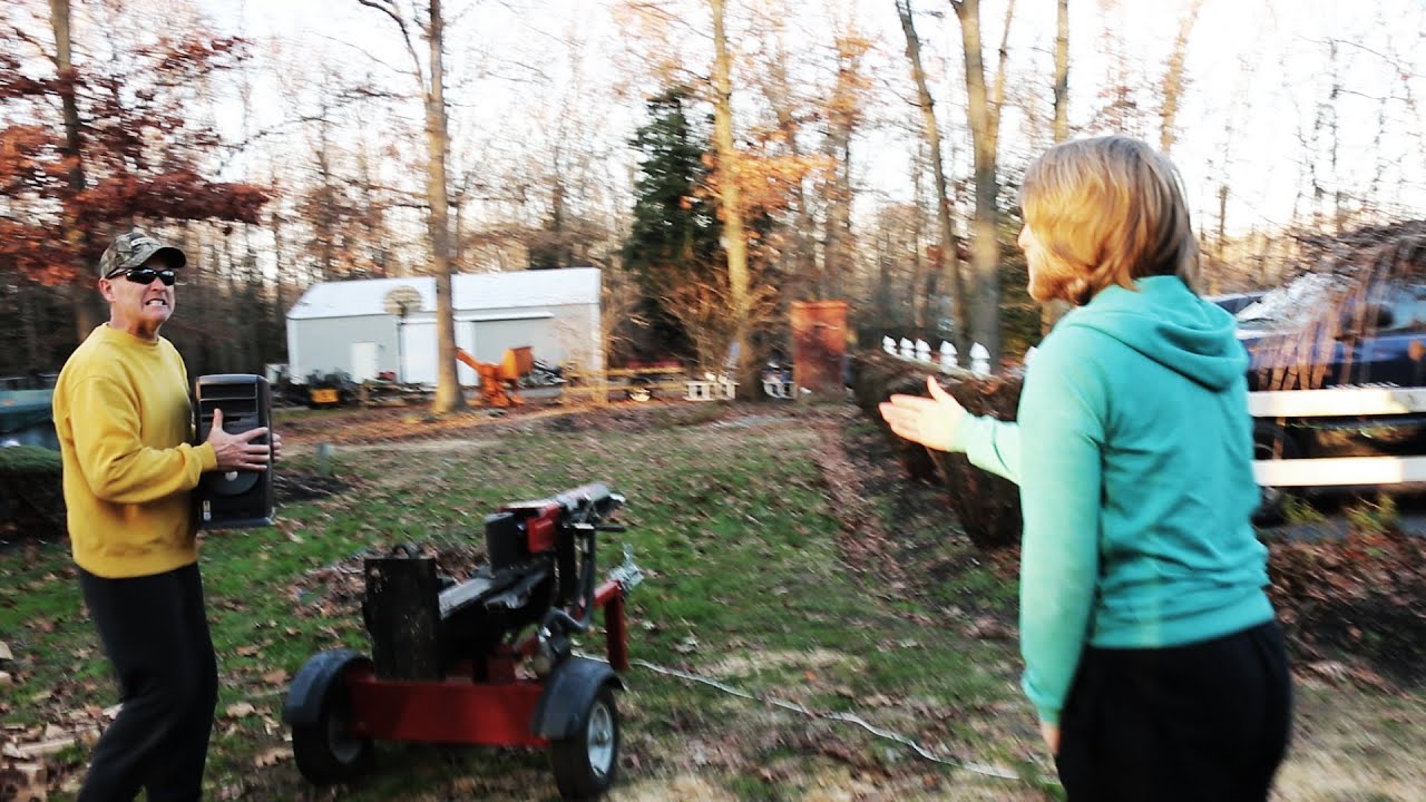 PSYCHO DAD DESTROYS COMPUTER - YouTube