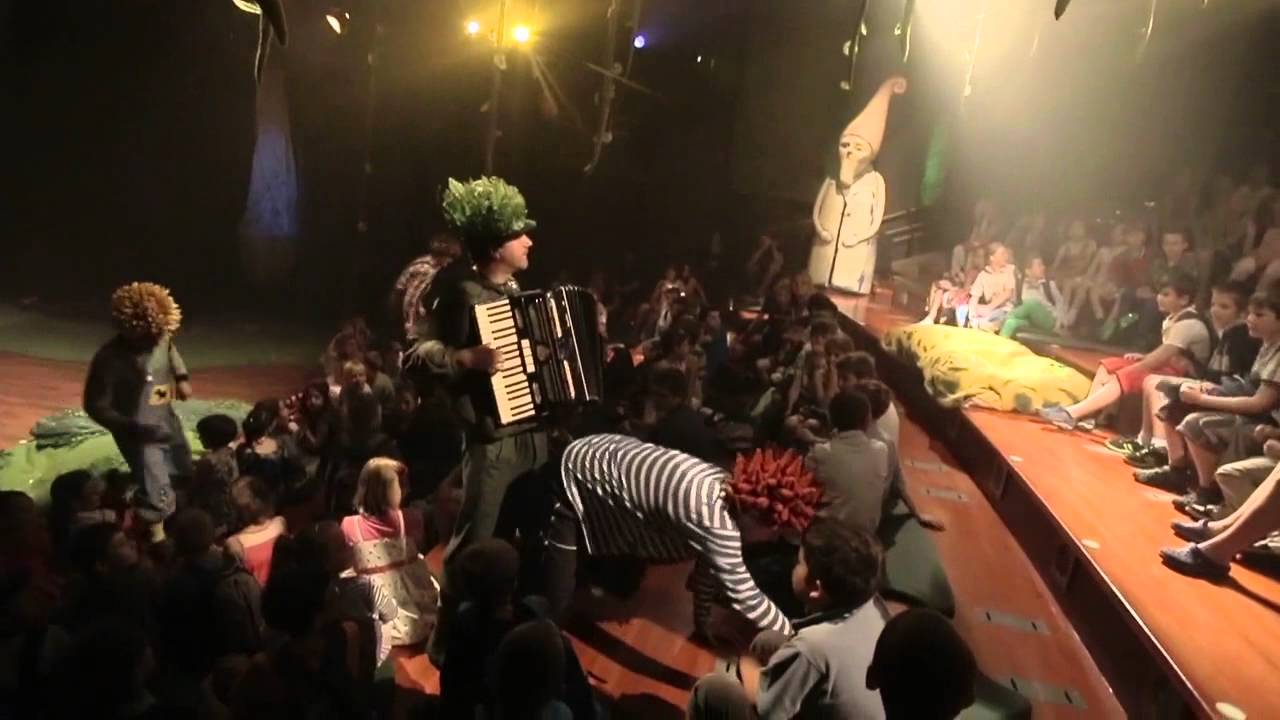 Zahrada - divadlo Minor (krátký trailer) - YouTube