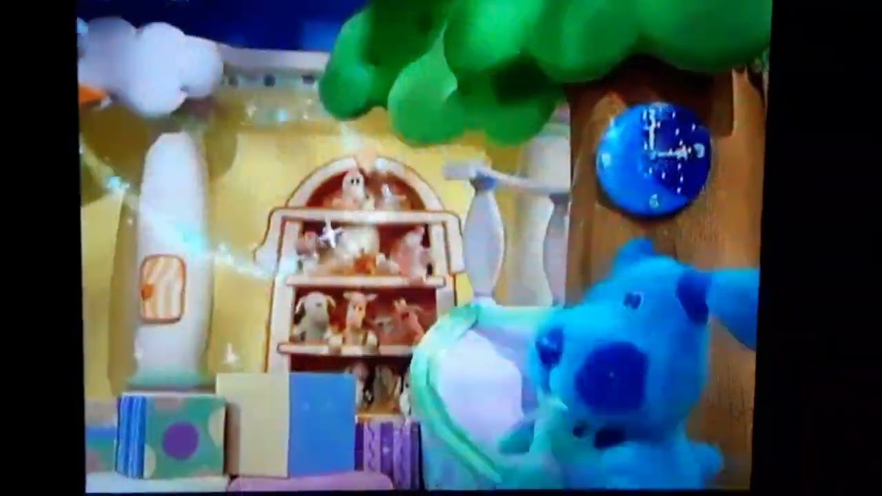 Blue's Room Opening (2004) - YouTube