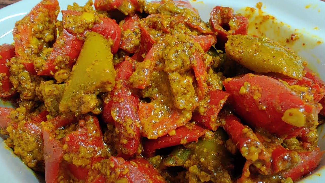 Mixed Red 'n' Green chilli pickle - YouTube