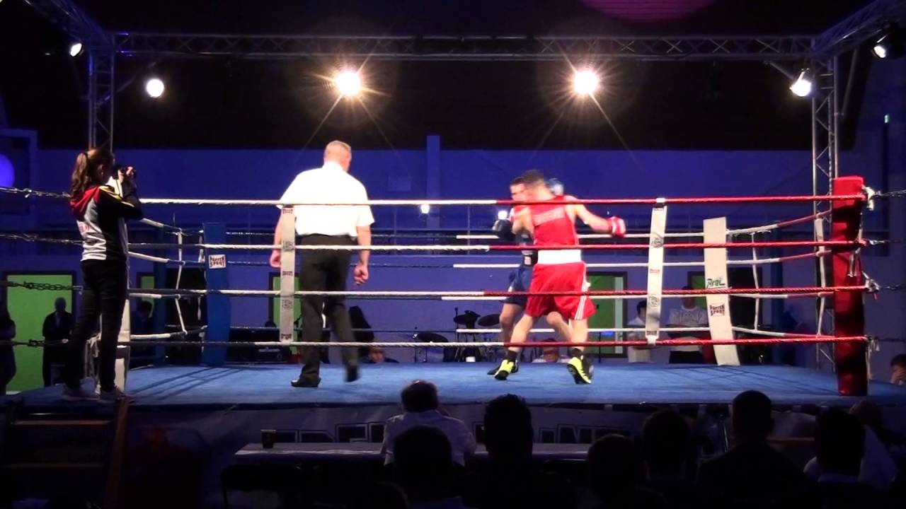 3 Roberto Renna vs Witchiwanka - YouTube