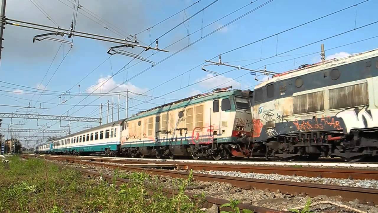 Tre locomotive per il Rolling (E656 + E655 Grigio Blu + E652) a Torricola - YouTube