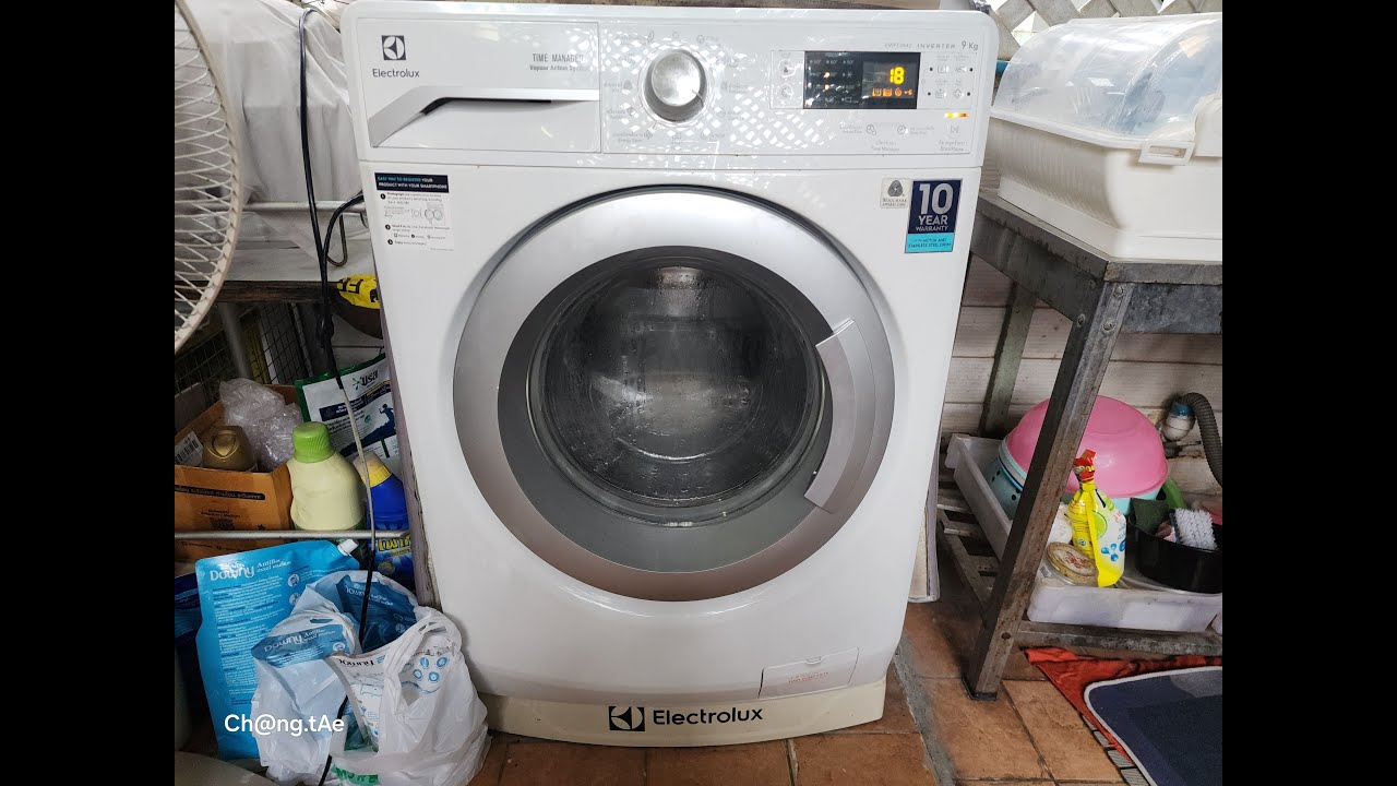 25-11-2024 ล้างเครื่องซักผ้า ฝาหน้า Electrolux 9kg. รุ่น EWF12942 - YouTube