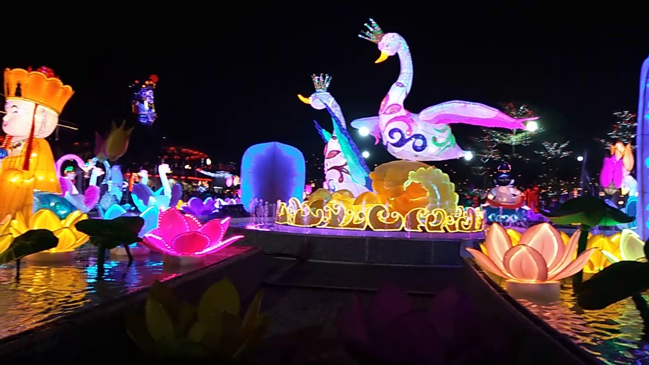 Hari raya CHiNa - YouTube