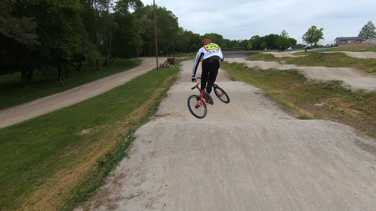 GoPro Hot Lap - Alec Bob Speeds downhill at The Hill BMX in Elgin ...