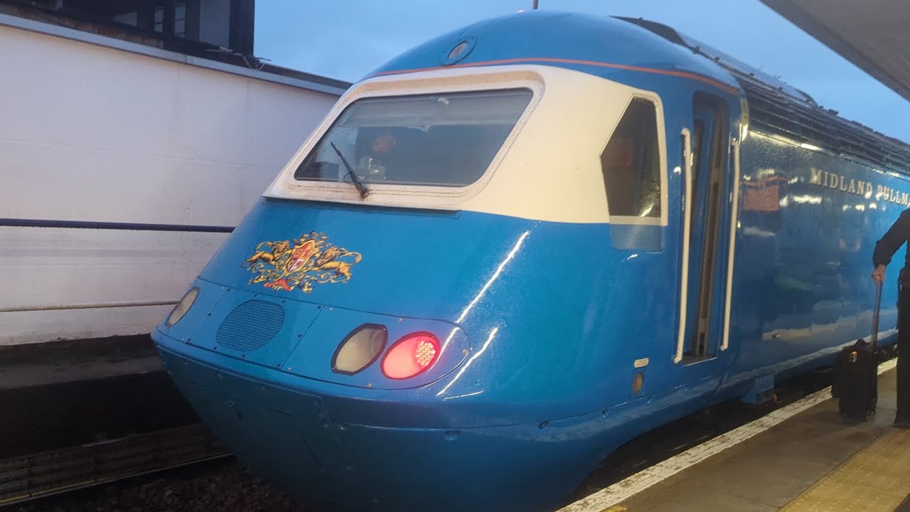 I travelled on one of the UKs poshest trains - Episode 2 - Back on ...