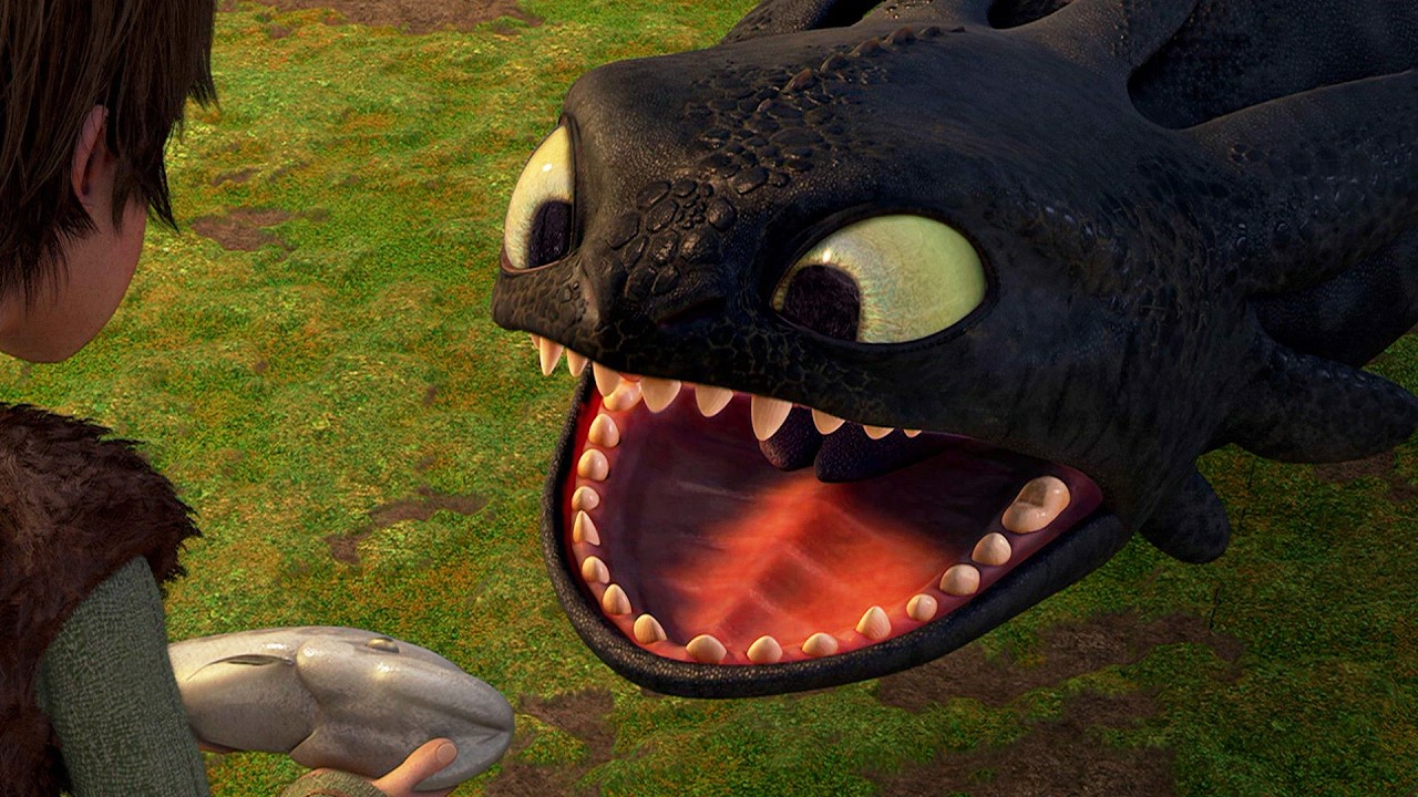 The Legendary Night Fury | How To Train Your Dragon (2010) - YouTube