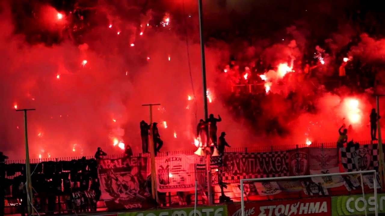Aris Saloniki Super 3 pyroshow against PAOK Saloniki (16.03.2014) - YouTube