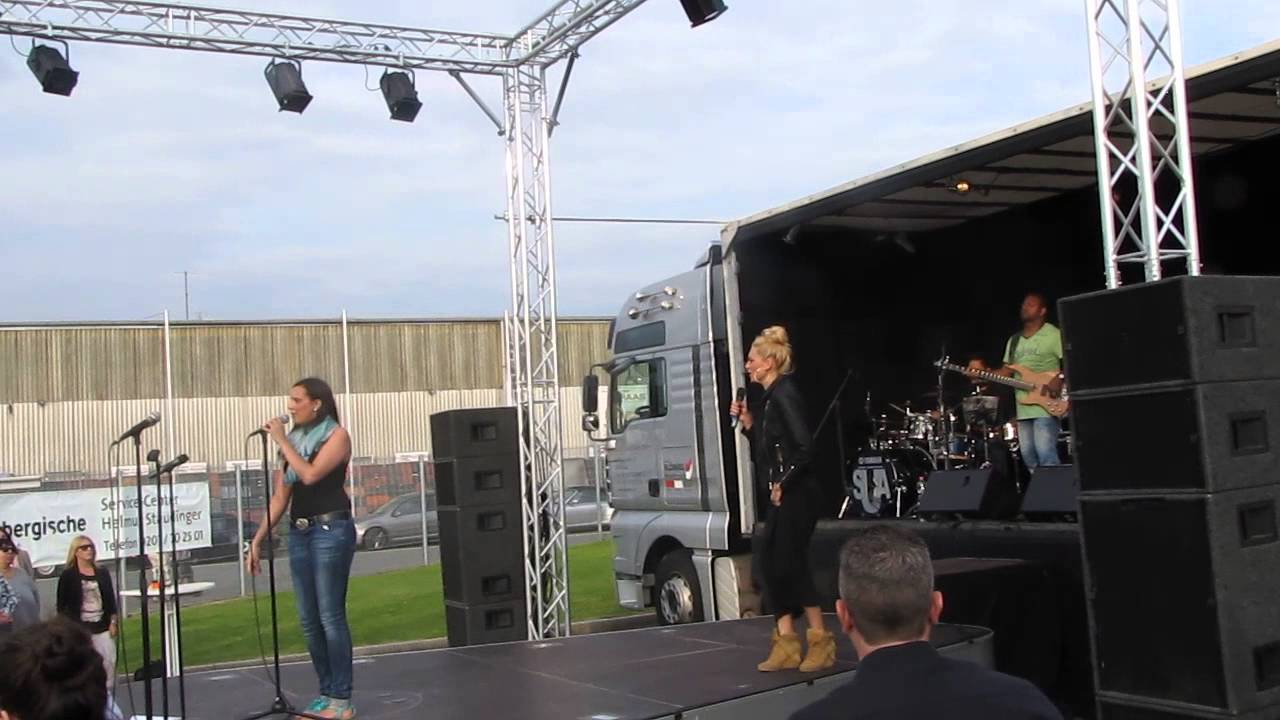 Leonie "Stone cold sober", B[r]and Day, 04.07.2013 - YouTube