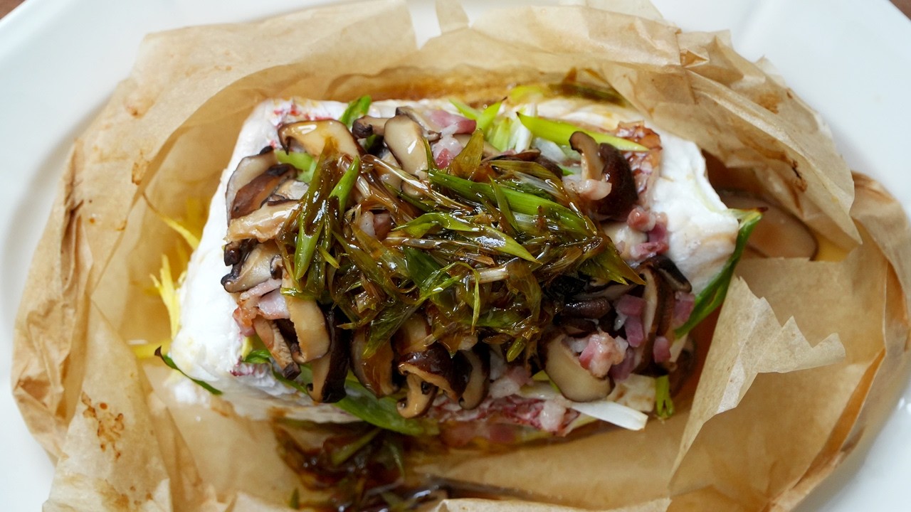 Red Snapper en Papillote – Cantonese Flavours with Bacon & Shiitake ...