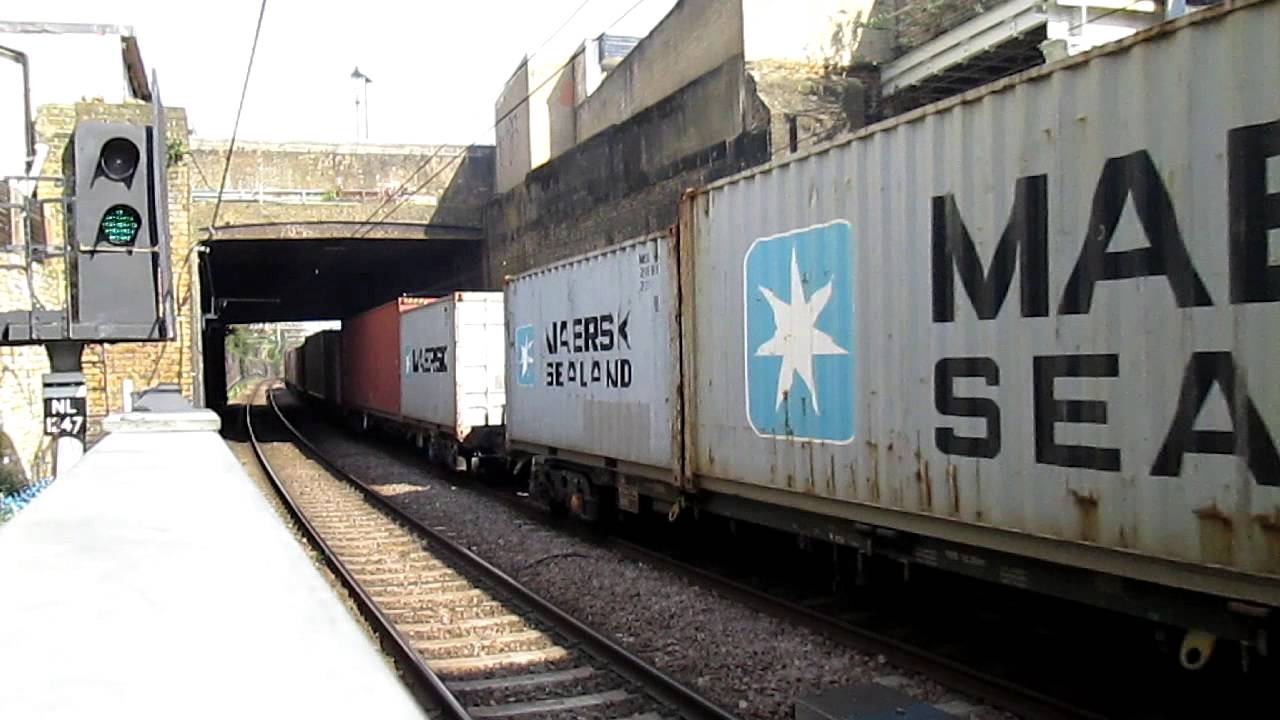 (HD) Freightliner 70008 Clagging Like Mad And Thrashing Through ...