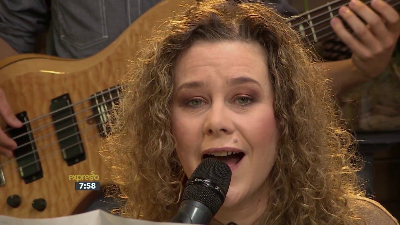 Amanda Tiffin performs 'There's Music in the Air' - YouTube