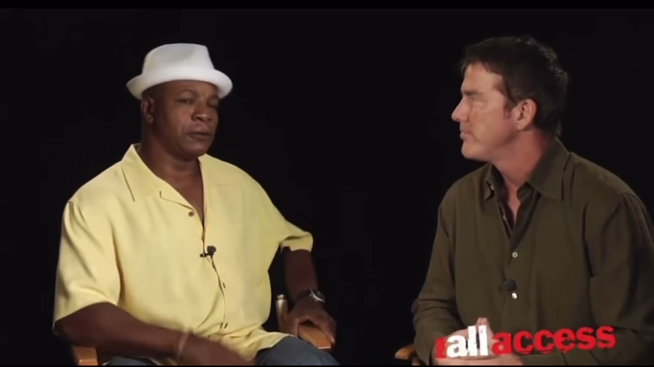 That time “Apollo Creed” (Carl Weathers) met Muhammad Ali - YouTube