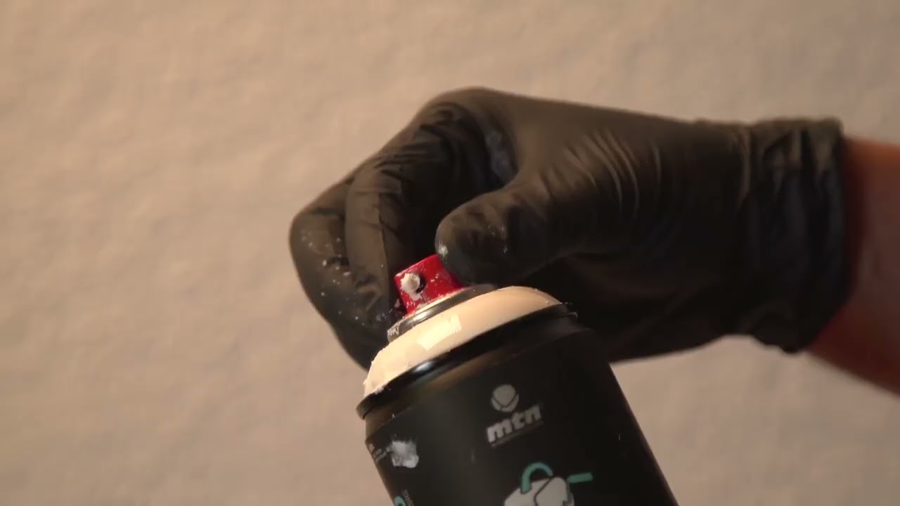 Aplica tirol a techos y muros fácilmente con aerosol Montana Pro Gotelé ...