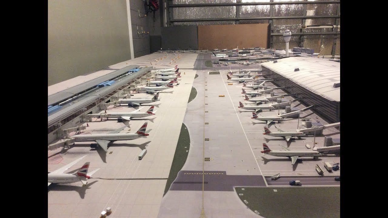 LHR London Heathrow 1:400 model airport 5:00am-8:00am operations update ...