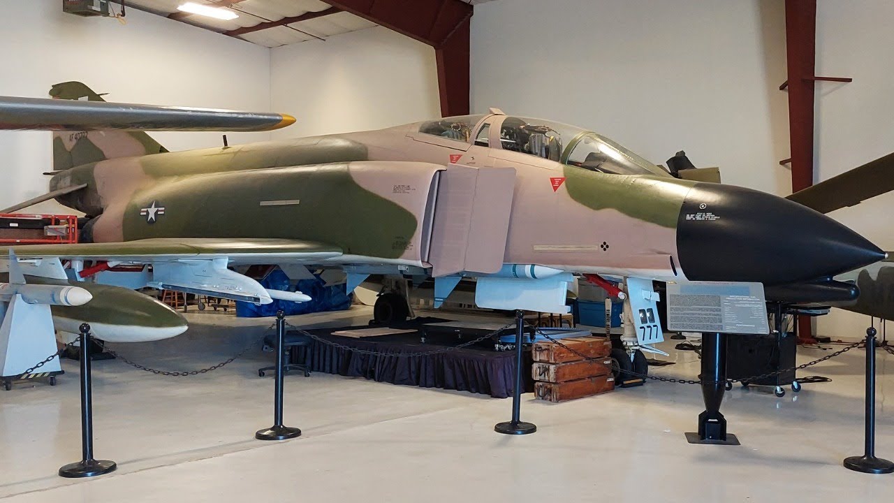 Cavanaugh Flight Museum - YouTube