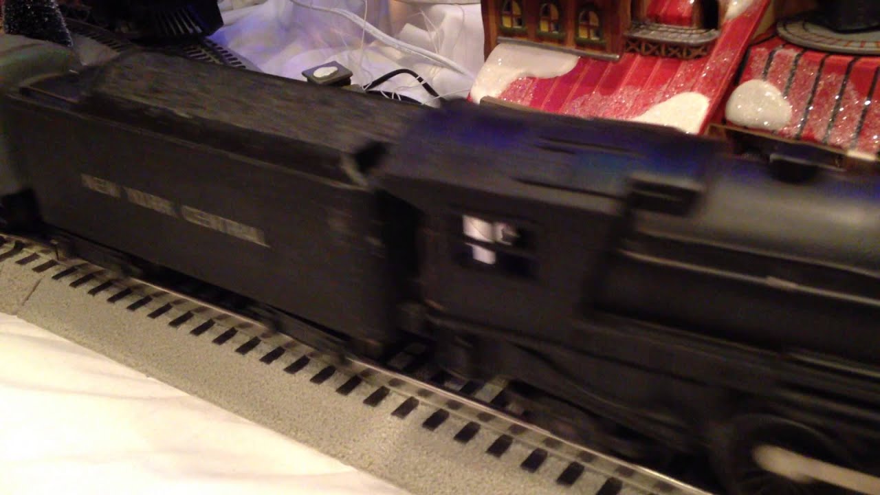 1949 Marx #333 pulling away... - YouTube