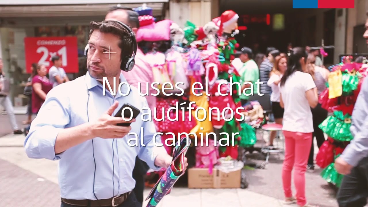Peatón siempre atento - #FinDeAñoSeguro - YouTube