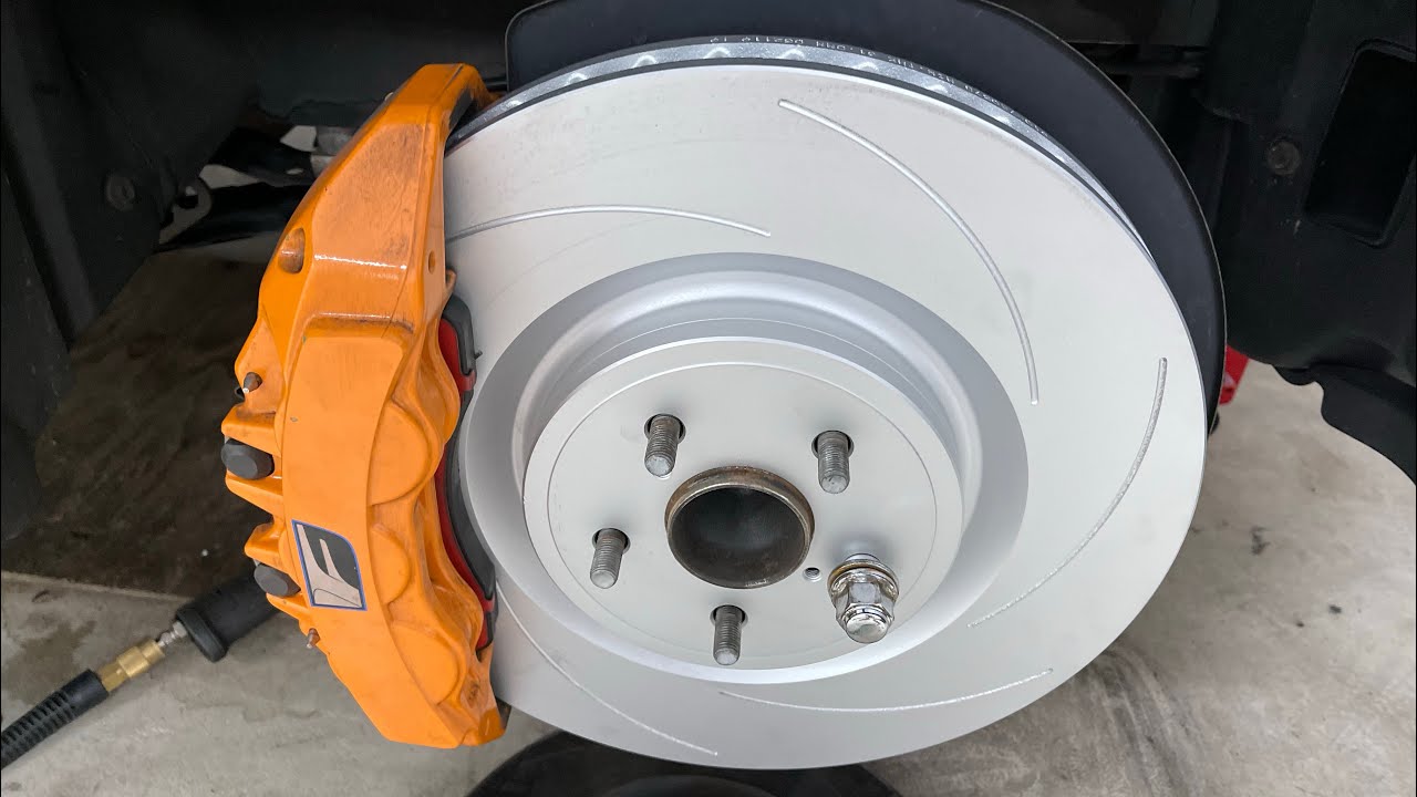 Lexus GS-F, RC-F Front brake replacement! (Brembo 6 piston calipers ...