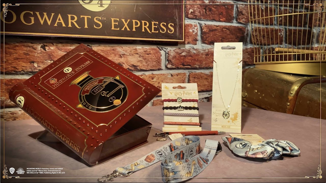 Harry Potter - Hogwarts Express Book Tin Gift Set - YouTube