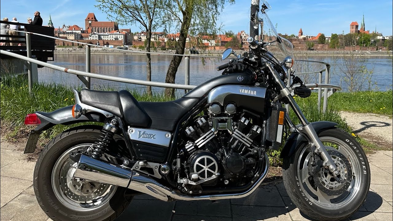 Yamaha Vmax 1200 vboost power cruiser - YouTube