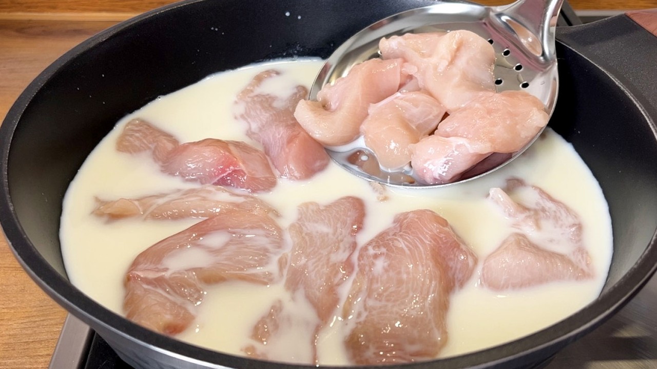 🔥 Put the chicken fillet in hot milk 💯 The most tender chicken fillet ...