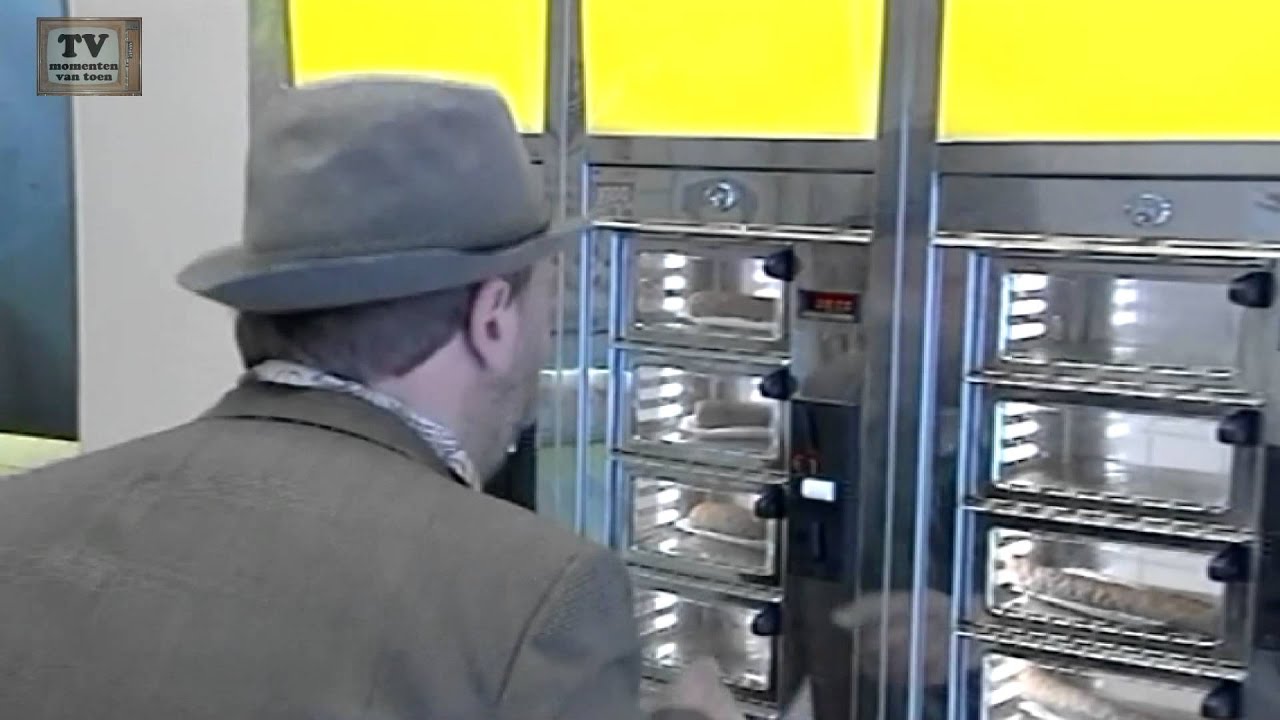 Ome Henk bij de snackbar - YouTube