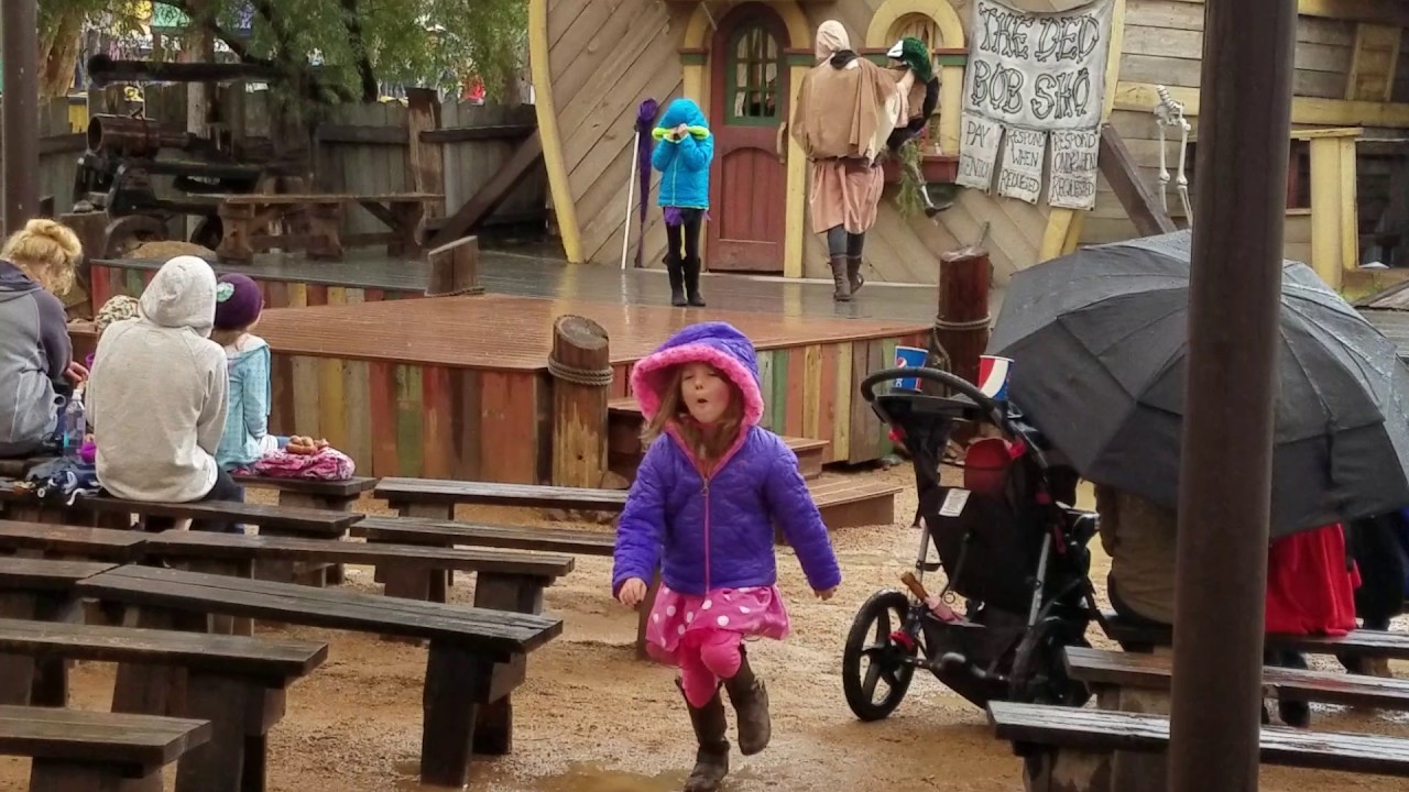Keira and Bella at the Renaissance Festival - Dead Bob Show - YouTube