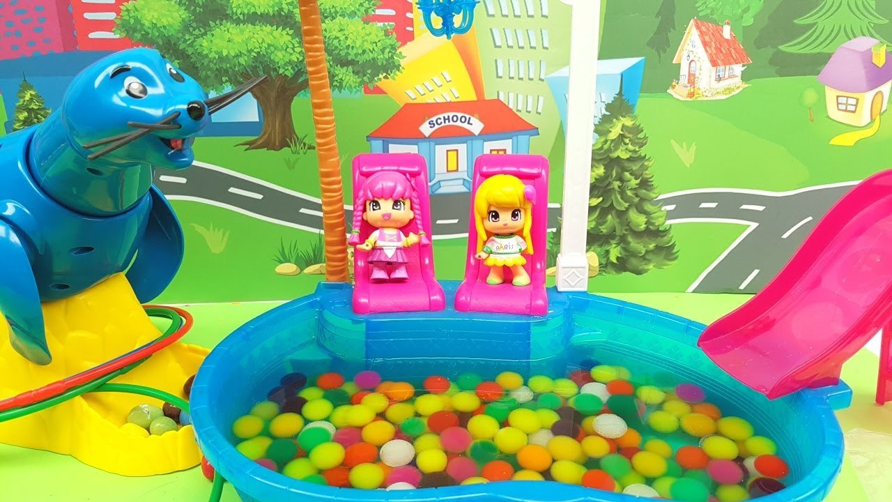 Emily Sfida Giulia La Pinypon Al Gioco Willy La Foca Dopo Un Bagno In ...