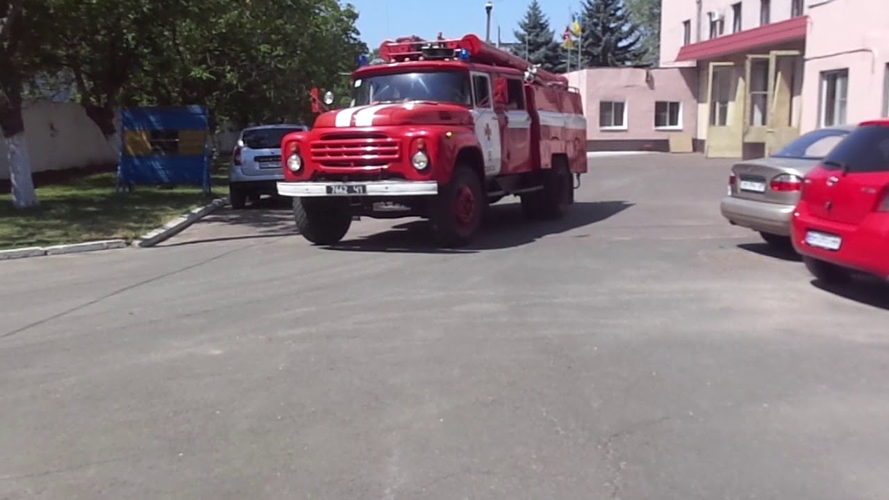ZiL-130 engine 6 responding - YouTube