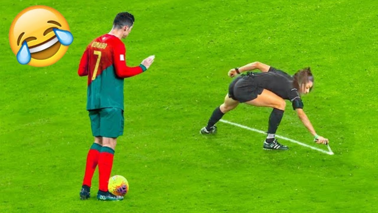 FUNNIEST SOCCER MOMENTS😂🤣⚽ - YouTube