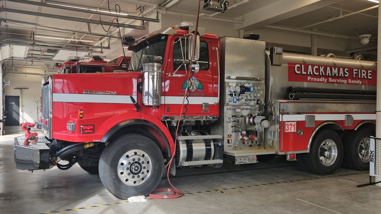 Clackamas Fire Water Tender 371 Walk around - YouTube