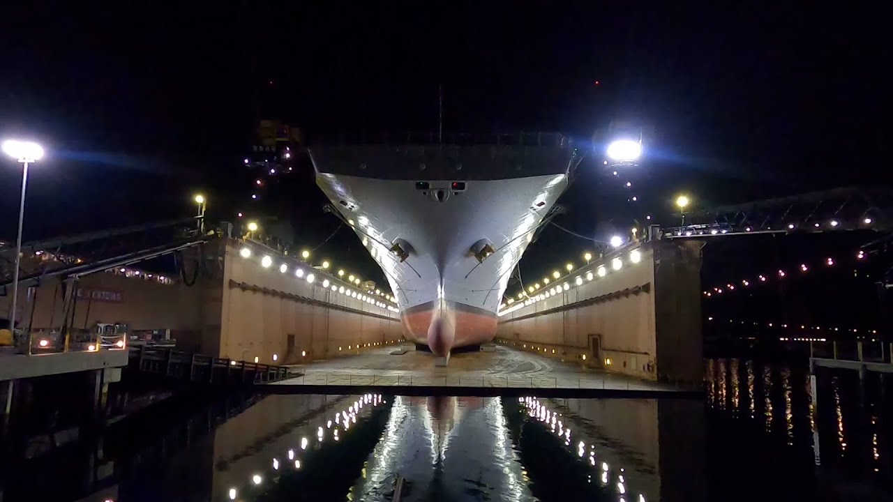 USS Essex (LHD 2) Departs Dry Dock 2023 - YouTube