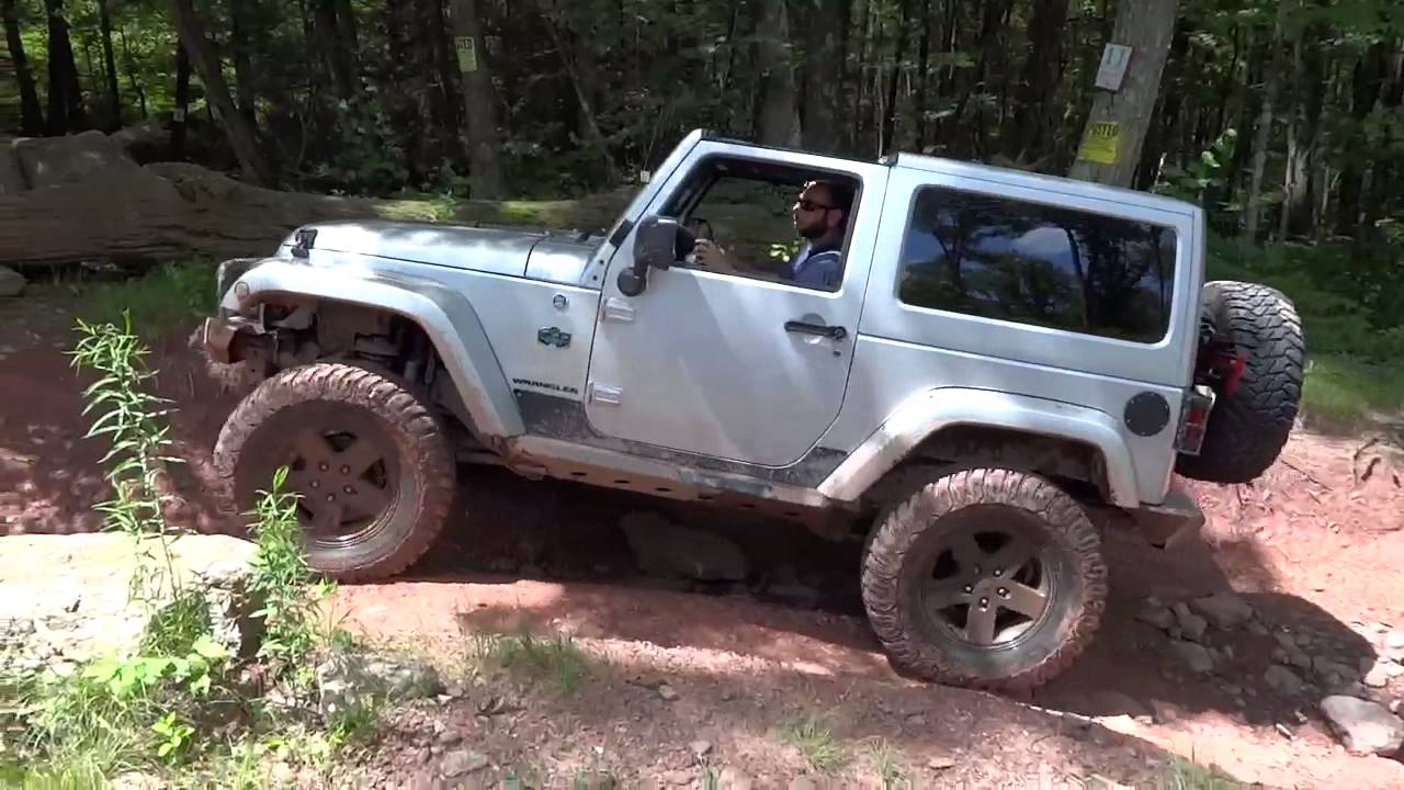 Jeep Wrangler jk flexing - YouTube