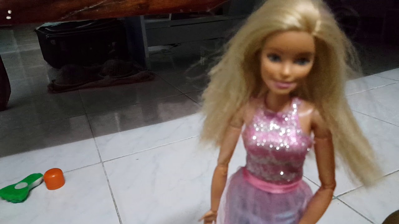 LOL&Barbie ในวันสุขสันต์ - YouTube