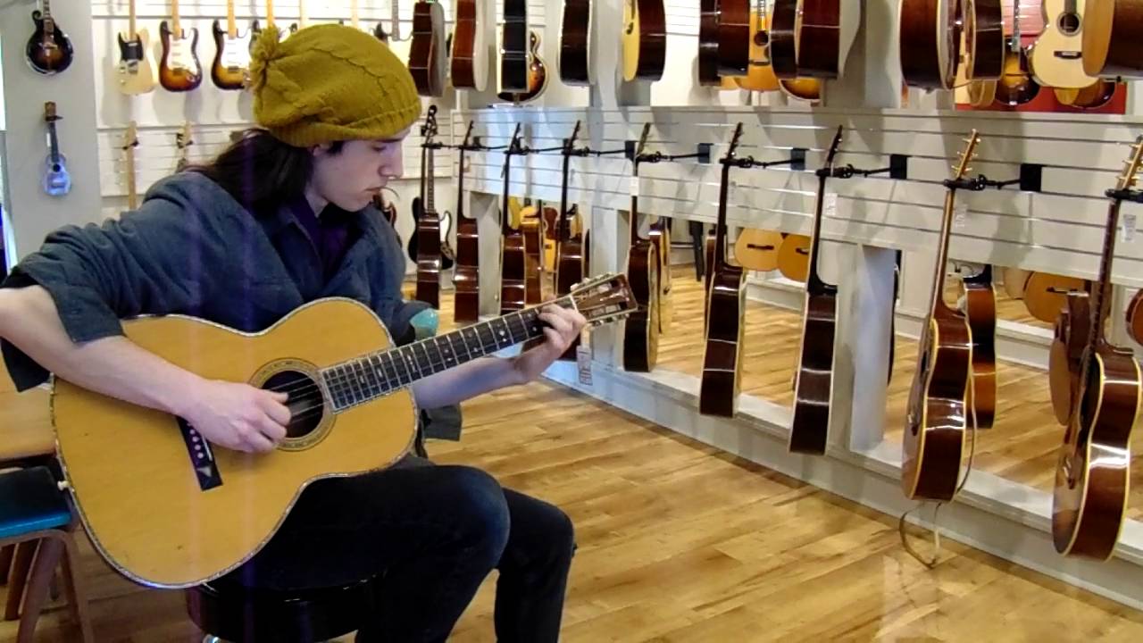 Justus Reece at Gruhns Guitars Nashville - YouTube
