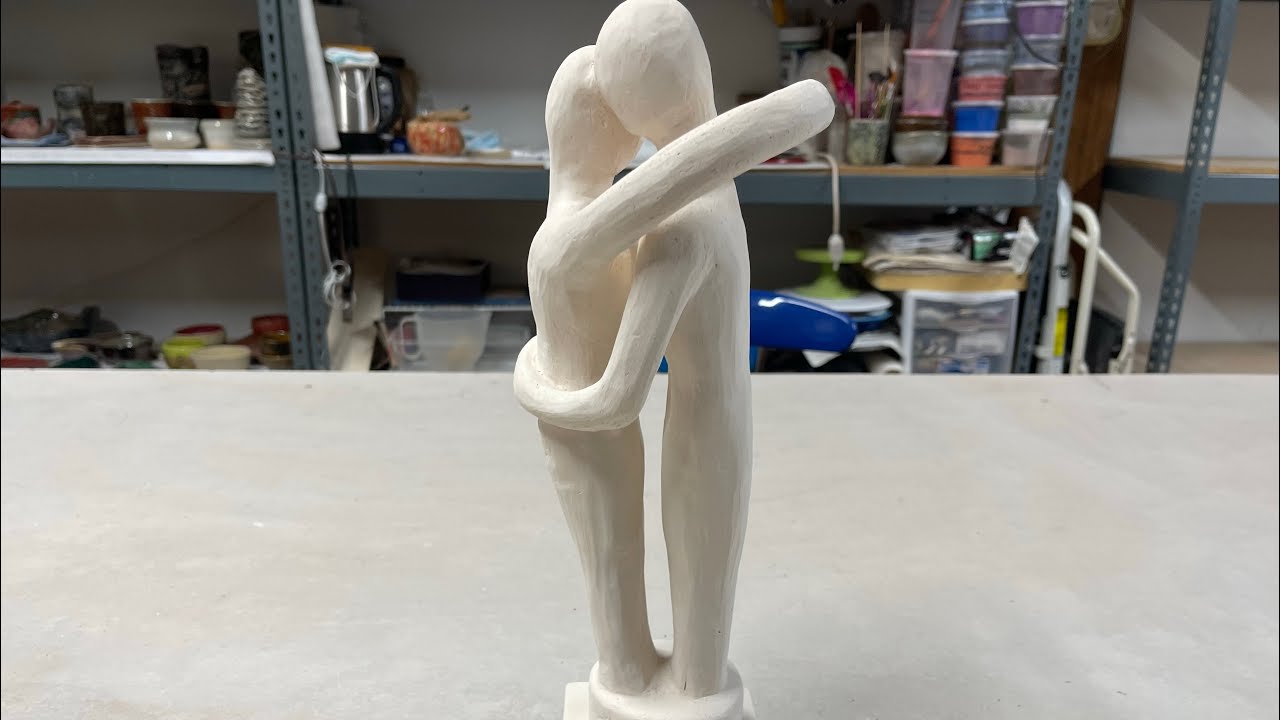Sculpt two clay figures. #clay #ceramic #claysculpture #sculptureclay # ...