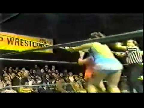 11/12/1977: Toni Rose vs. Winona Littleheart - YouTube