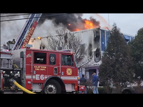Large 150×100 Warehouse Deep Seated Roof Fire (Brighton St) 2nd Alarm Clifton Nj 3-17-23