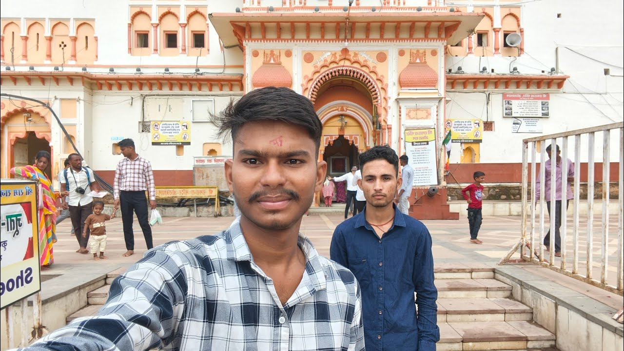 Orchha dham shree ram raja sarkar orchha dhaam abhishek vlogs - YouTube