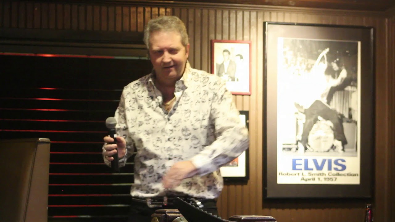 Colin Paul sings Big Hunk Of Love Marlowes January 7 2019 - YouTube