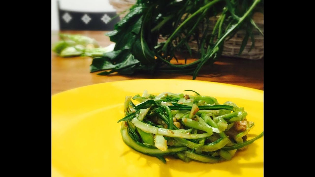 PUNTARELLE ALLA ROMANA, LA SEDUZIONE DELLA TRADIZIONE - YouTube