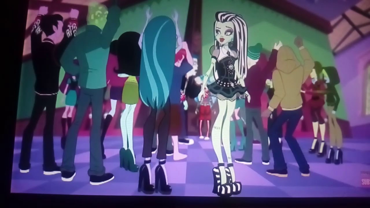ΤΟ ΕΡΩΤΙΚΟ ΤΡΙΓΩΝΟ ΤΩΝ ΒΕΡΜΟΥΔΩΝ | Monster High - YouTube