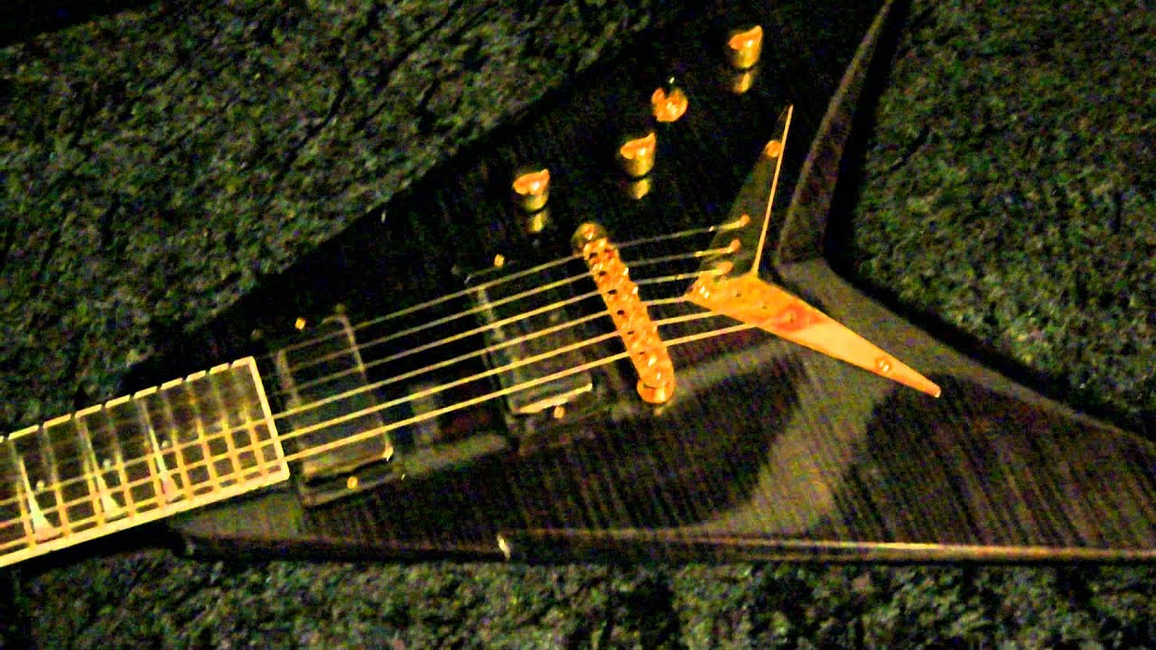 Dean Dave Mustaine USA VMNT Trans Black 84/150 - YouTube