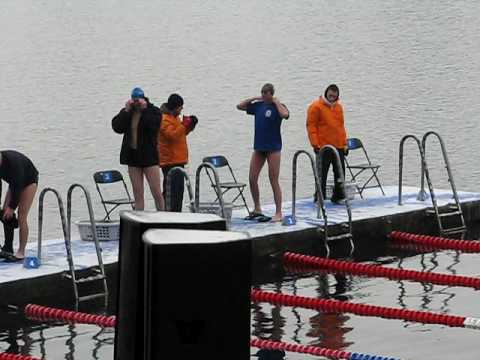 2010 World Winter Swimming Championships-Andrej i Valera freestyle 25m ...