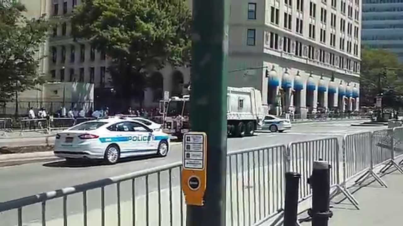 Rare Catch Of DSNY Police Monitoring The Clean Up After A Ticker Tape ...