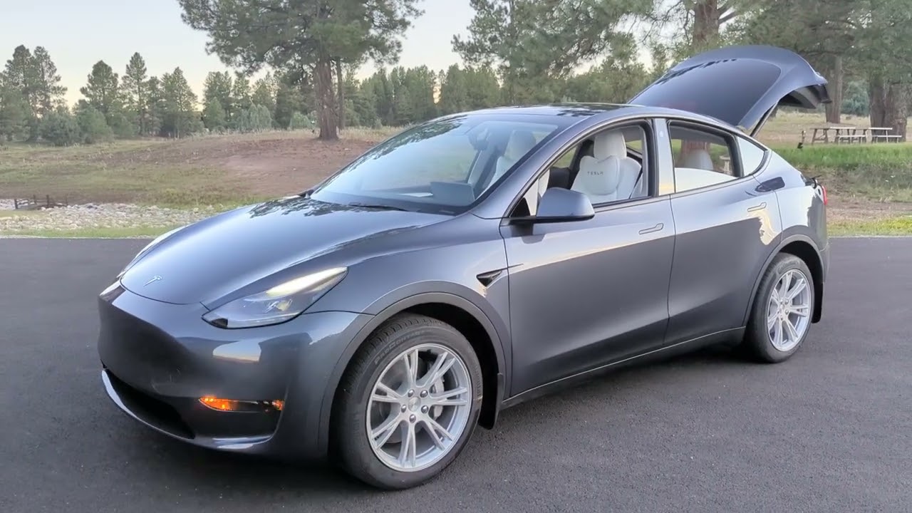 Tesla Light Show - YouTube