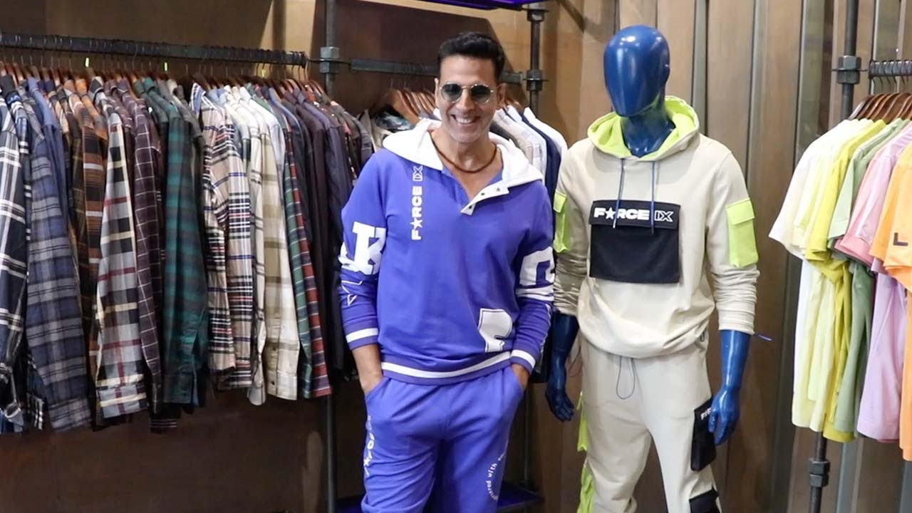 Akshay Kumar spotted at the new store of his clothing brand - Force IX ...